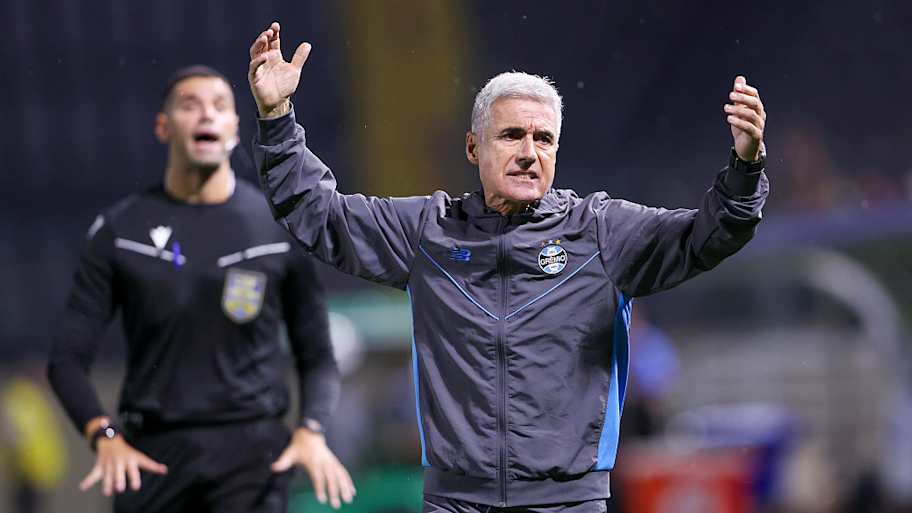 A provável escalação do Grêmio contra o Athletico-PR pelo Brasileirão