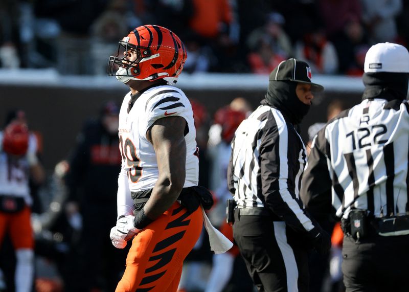 Fifth-year options roundup: Bengals decline Myles Murphy