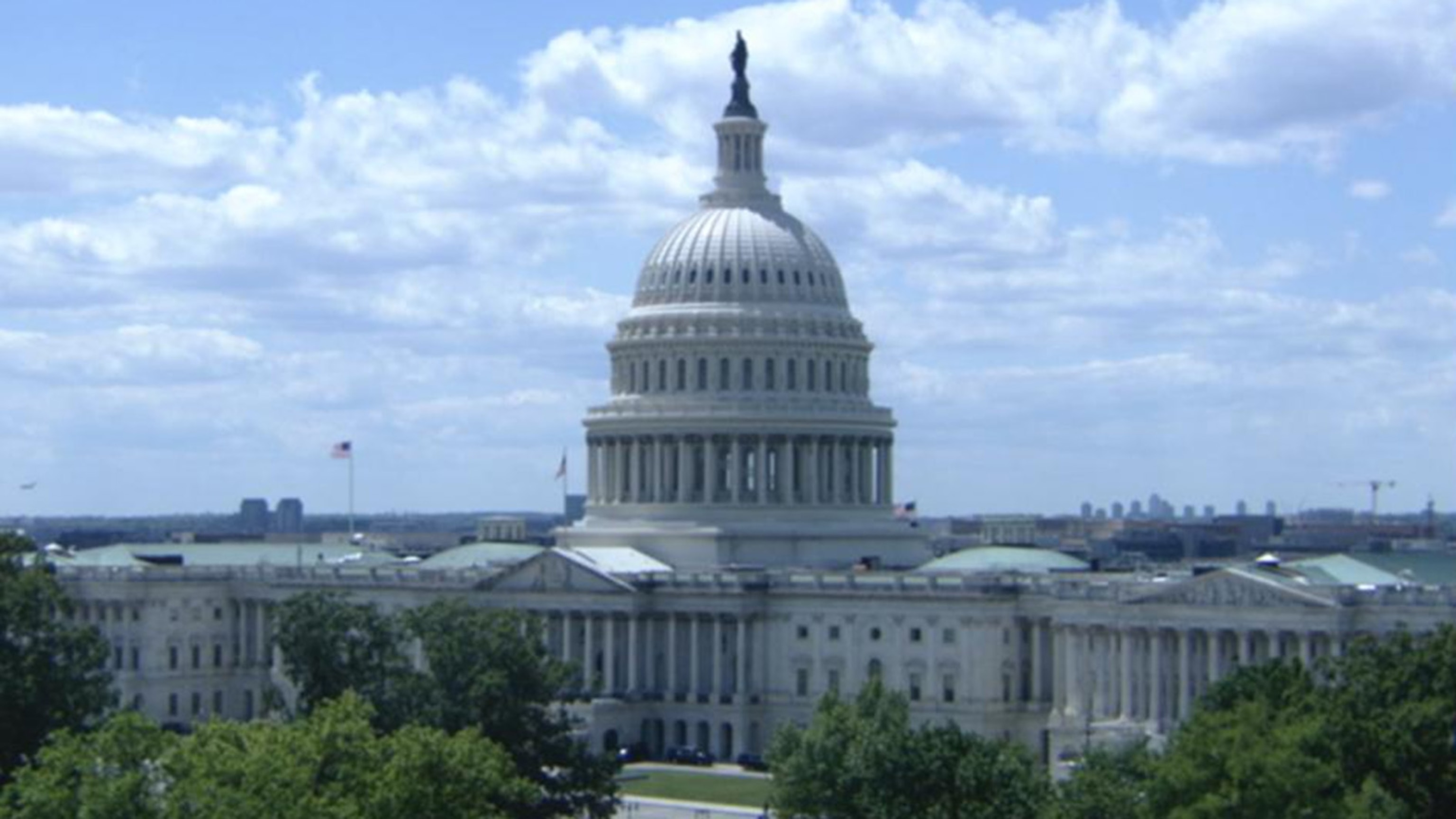 House approves bill to fund DHS
