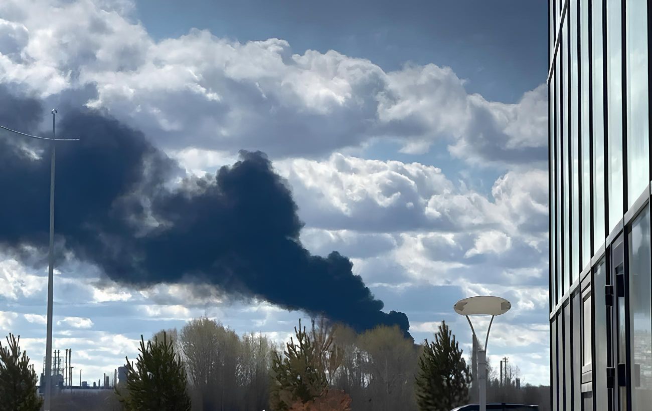 Massive fire engulfs Perm refinery after Ukraine's 1,500+ km deep ...