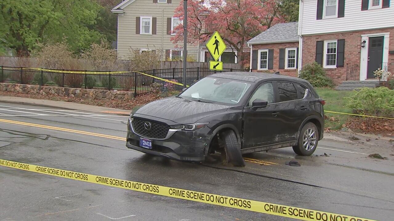 Deadly crash in Wellesley under investigation