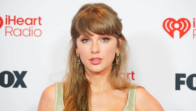 Taylor Swift shares advice on how to respond to criticism