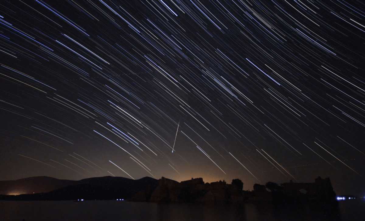 Halley’s comet lights up the sky again through Eta Aquarid meteor ...