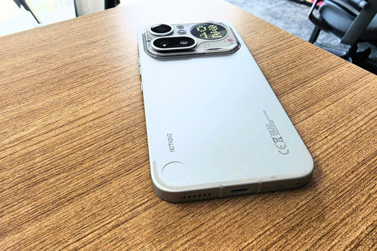 Nothing Phone 4a Pro goes for another design switch with the Glyph effect