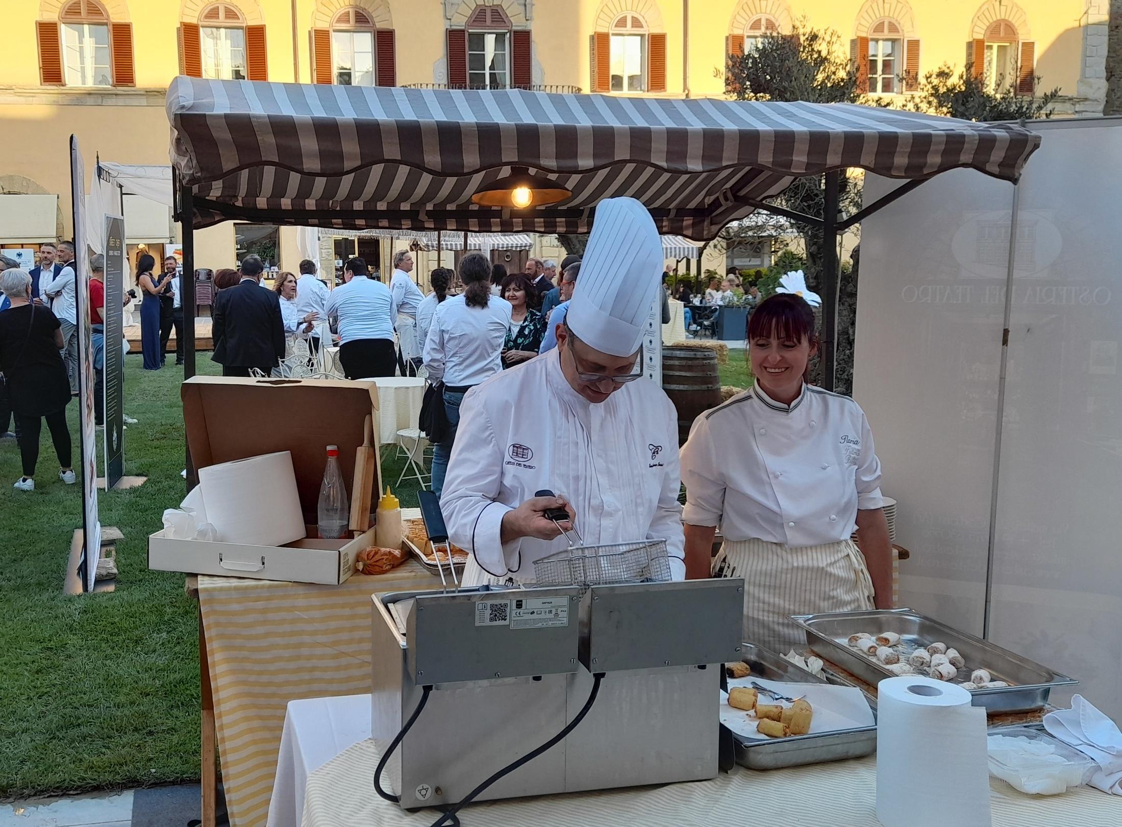 Un ponte tra pasta e artigianato. Anghiari apre le botteghe ...