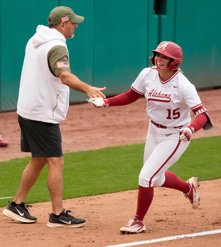 Alabama softball sweeps South Carolina | Recap, scores, highlights