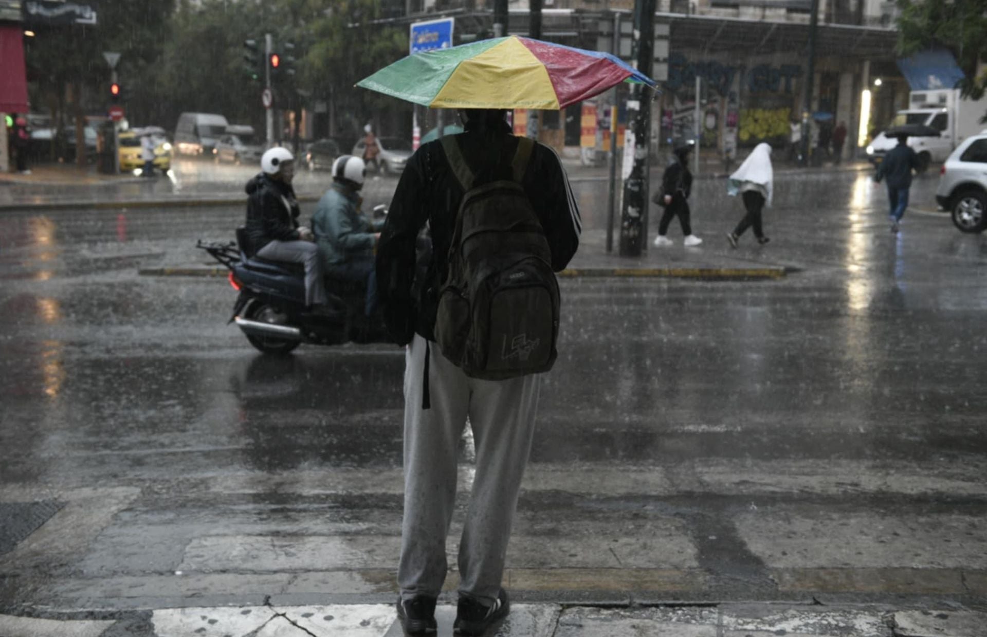 Πρωτομαγιά με άστατο καιρό – πού θα βρέξει και θα χιονίσει