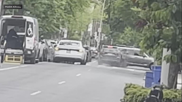 2 injured in Center City crash after driver ran red light, Philadelphia ...