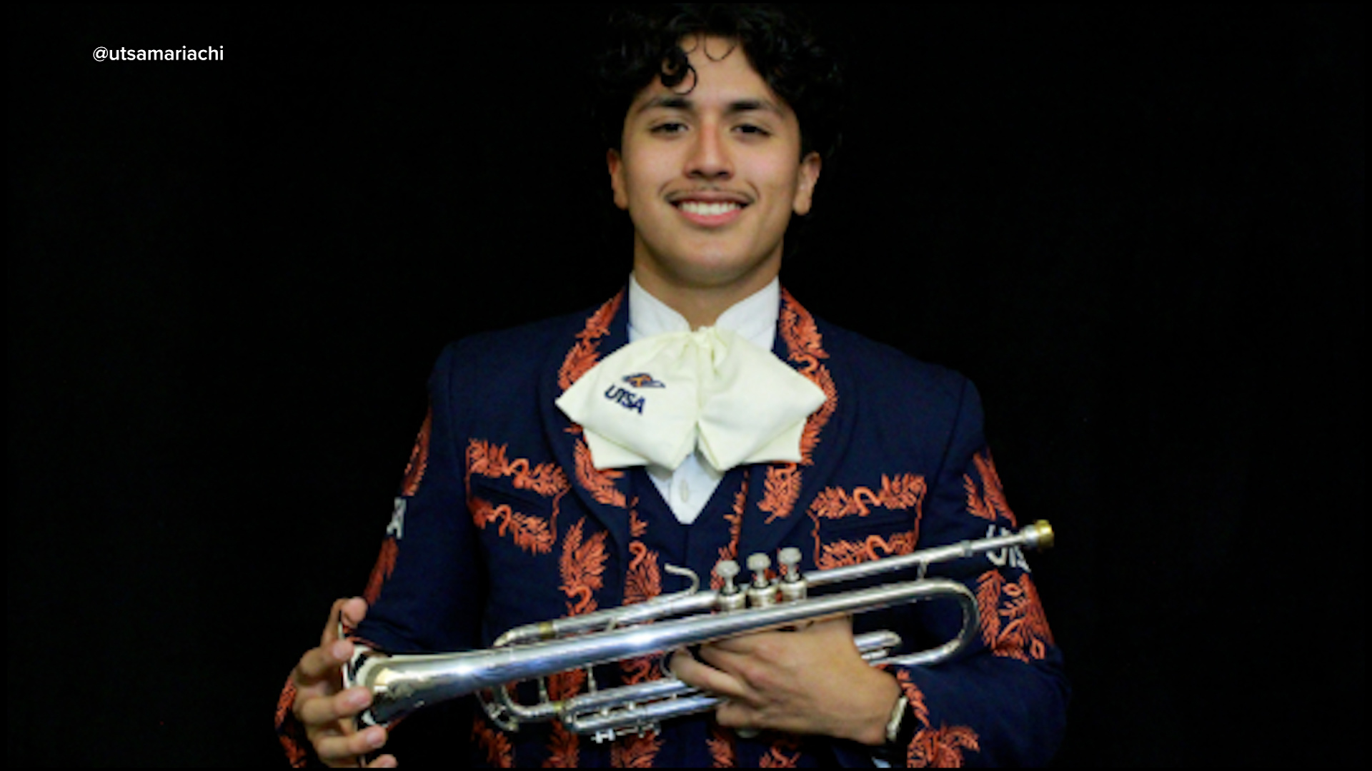 Spurs watch party to heartbreak: UTSA mariachi’s beloved trumpet stolen ...