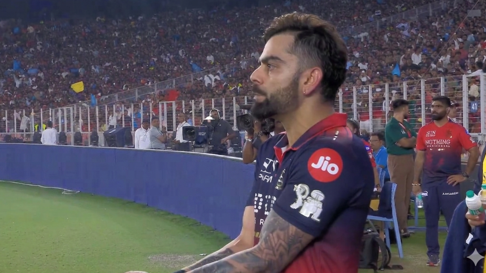 Virat Kohli loses cool after controversial dismissal in GT vs RCB IPL ...