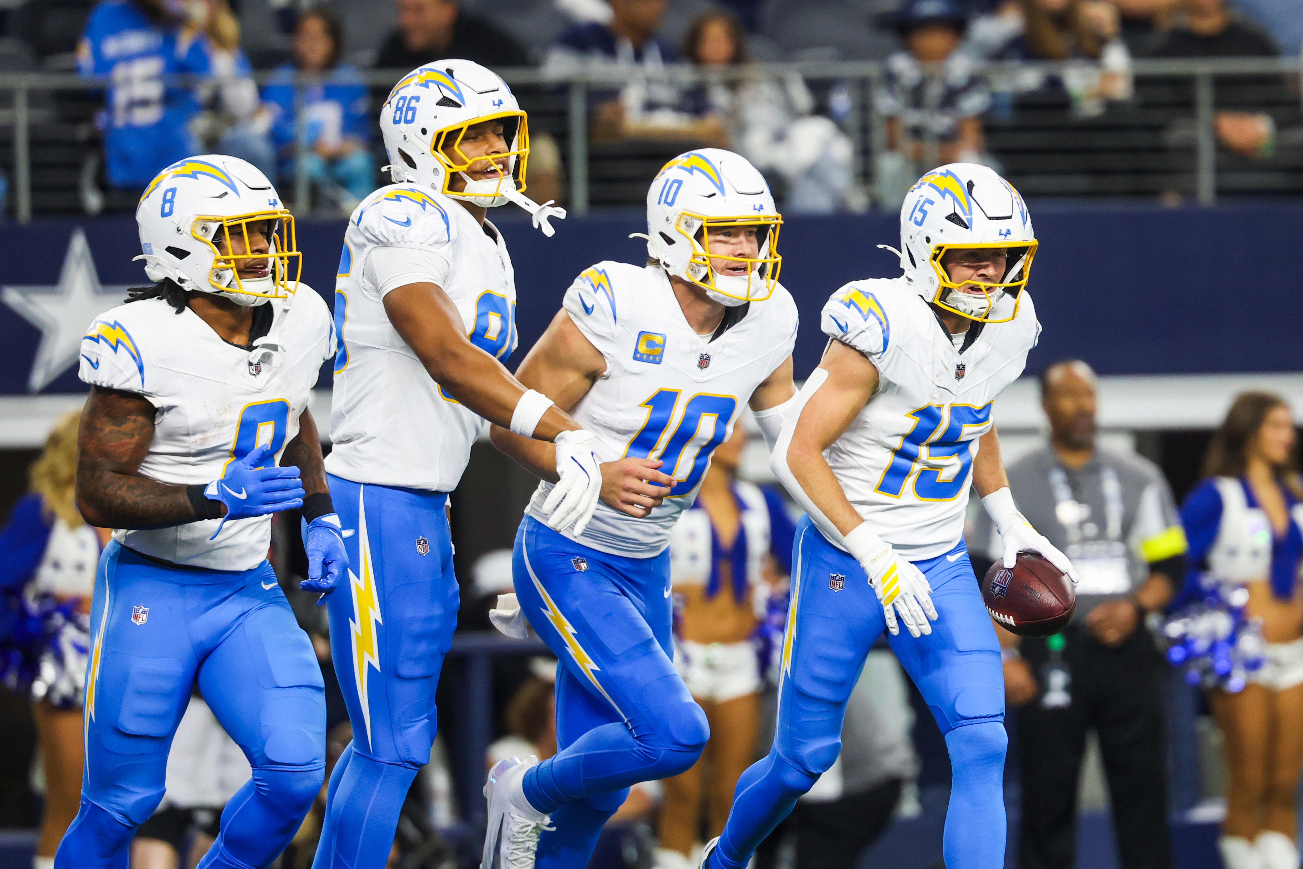 Chargers depth chart: Projecting the 11 starters on offense