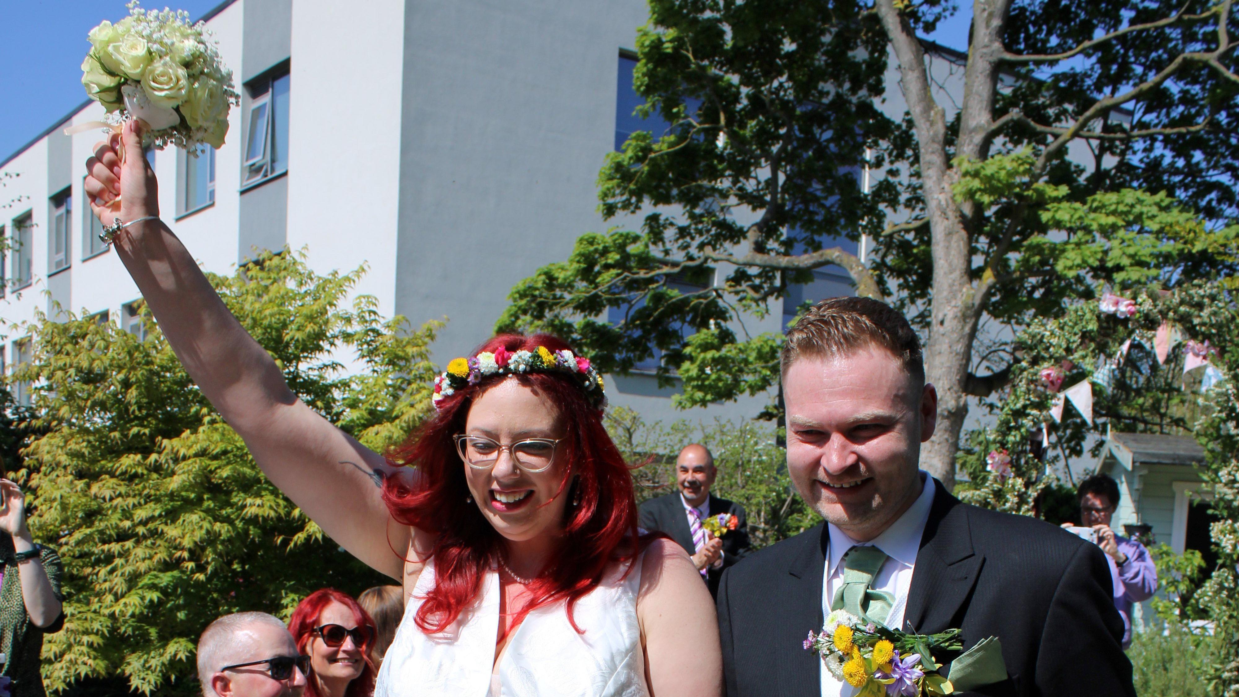 Bride-to-be stages pretend wedding for dying mum