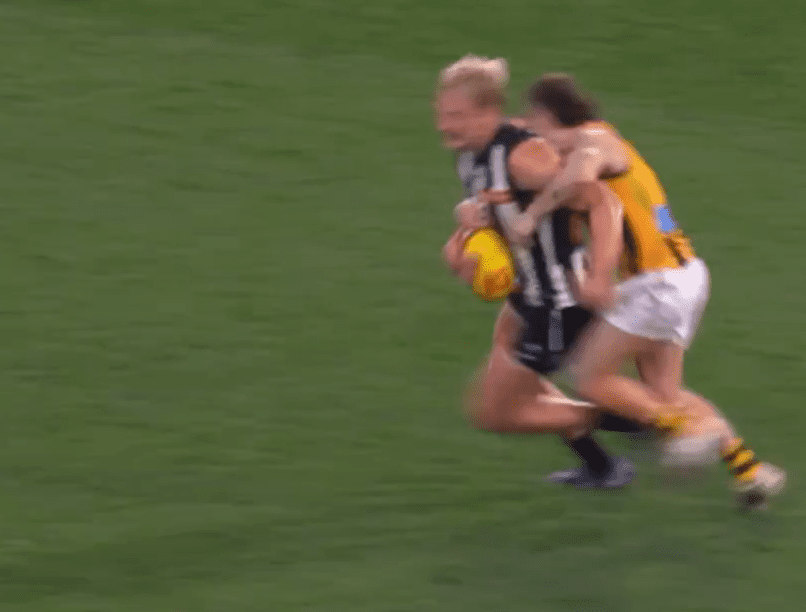 Hawthorn livewire comments on controversial umpire call