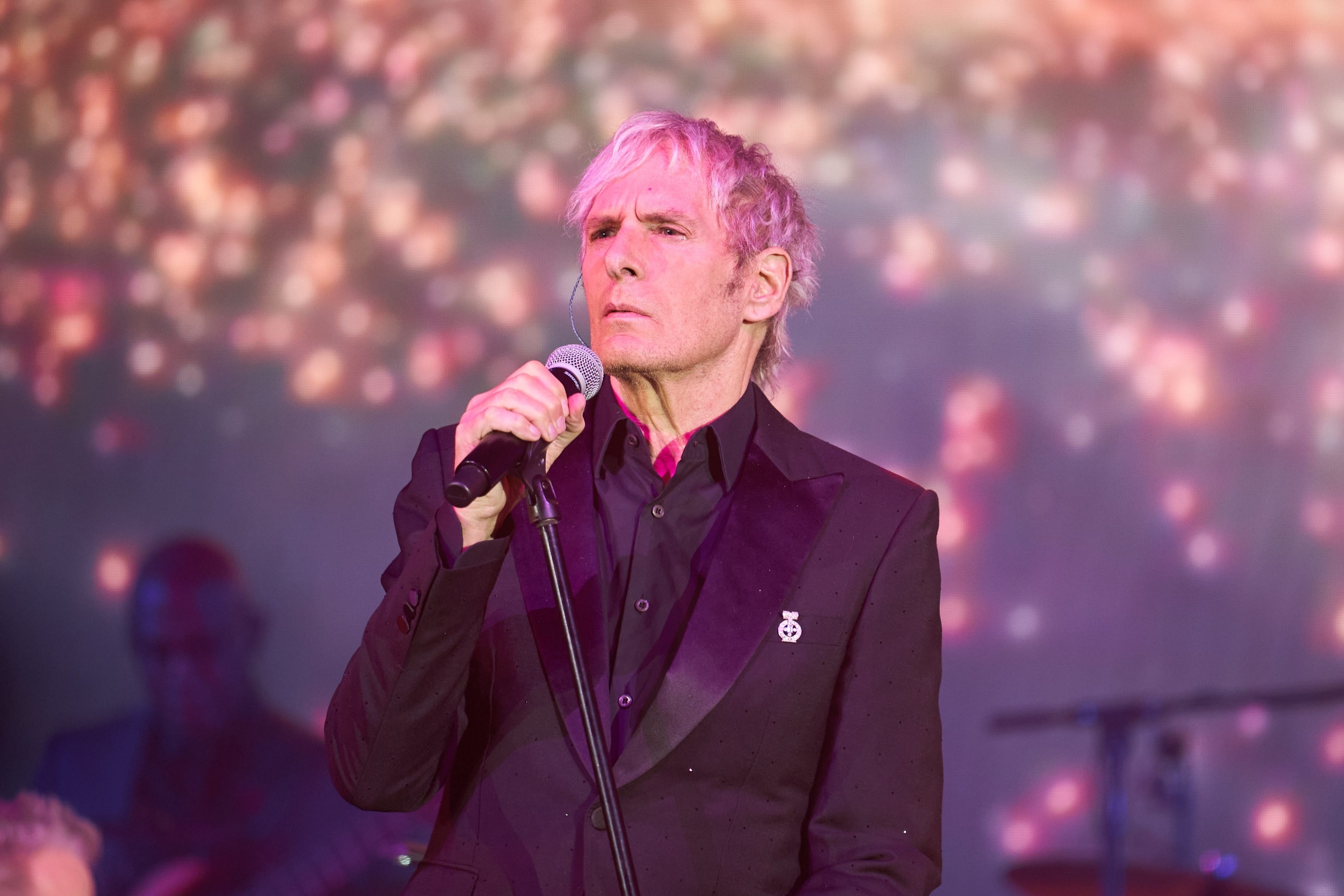 20 popular bands/artists that are cool to hate on