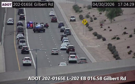 Mesa freeway reopens after rush-hour car crash