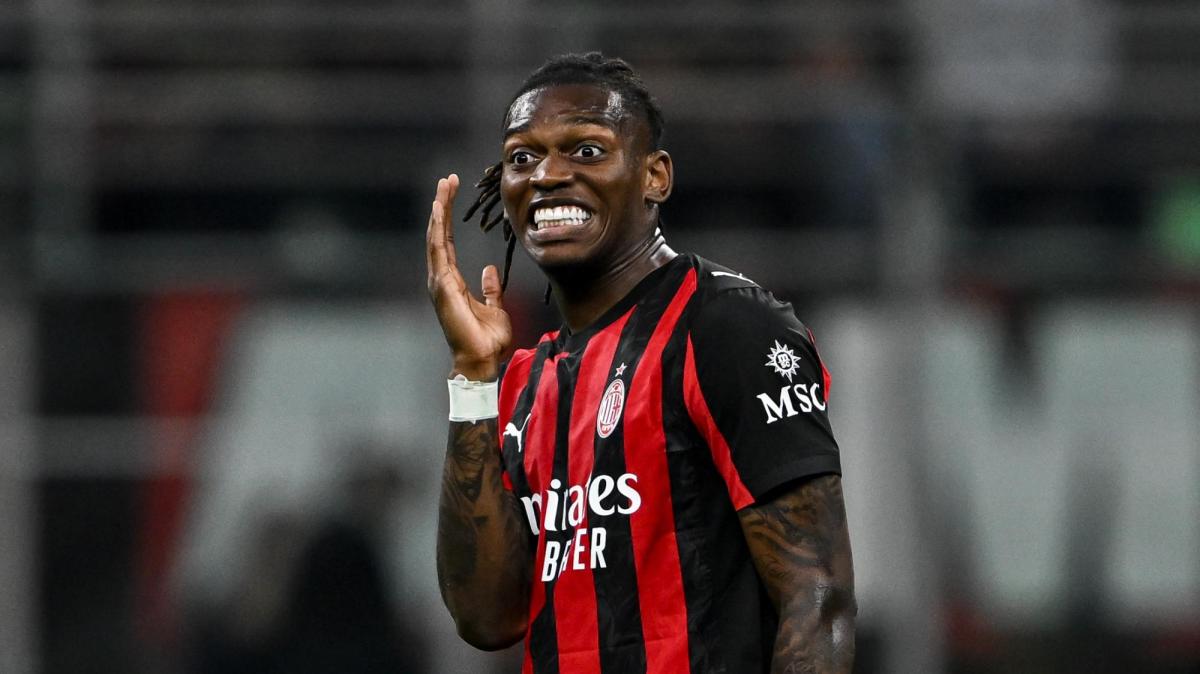 Leao verso l'addio al Milan, Bucchioni: "I rossoneri dovranno ...