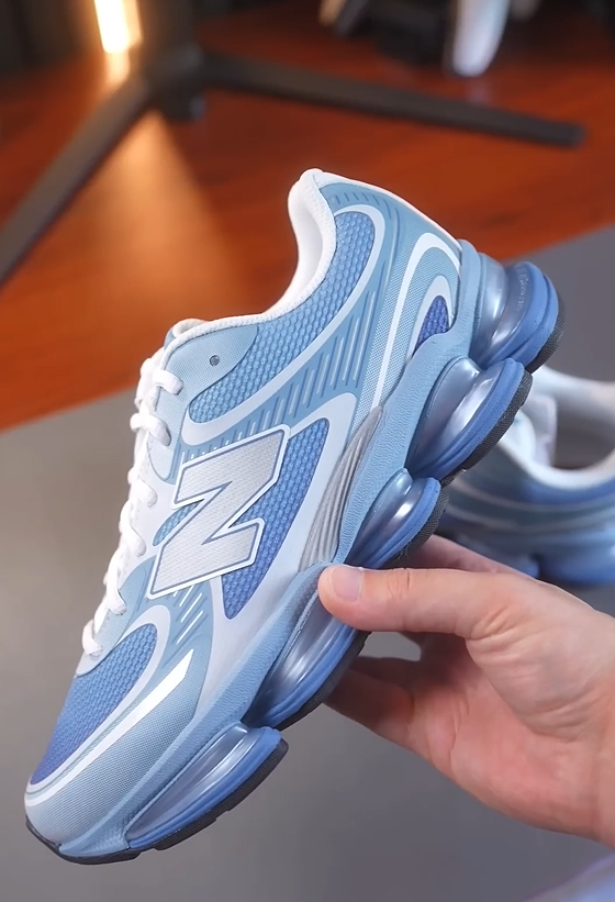New Balance 2000 sneakers review