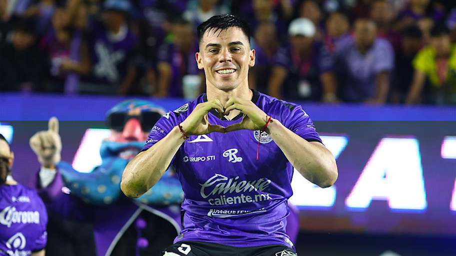 Los 10 futbolistas que debería de tener en el radar Monterrey para ...