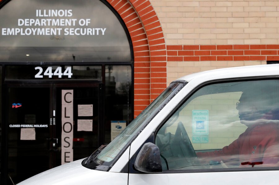 Illinois unemployment rate, payroll jobs both up in March