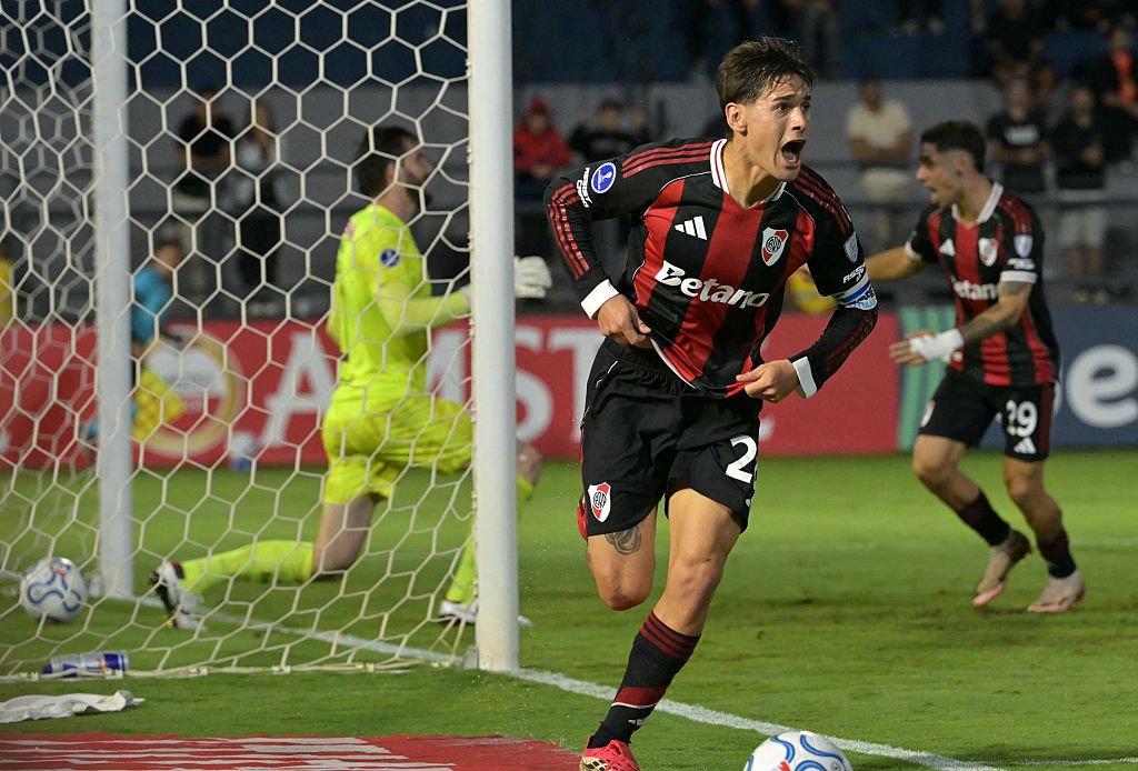 Sasha perde pênalti, Bragantino leva gol no fim e é derrotado pelo ...