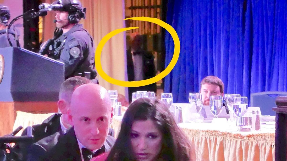 Does photo show Trump standing behind curtain after White House ...