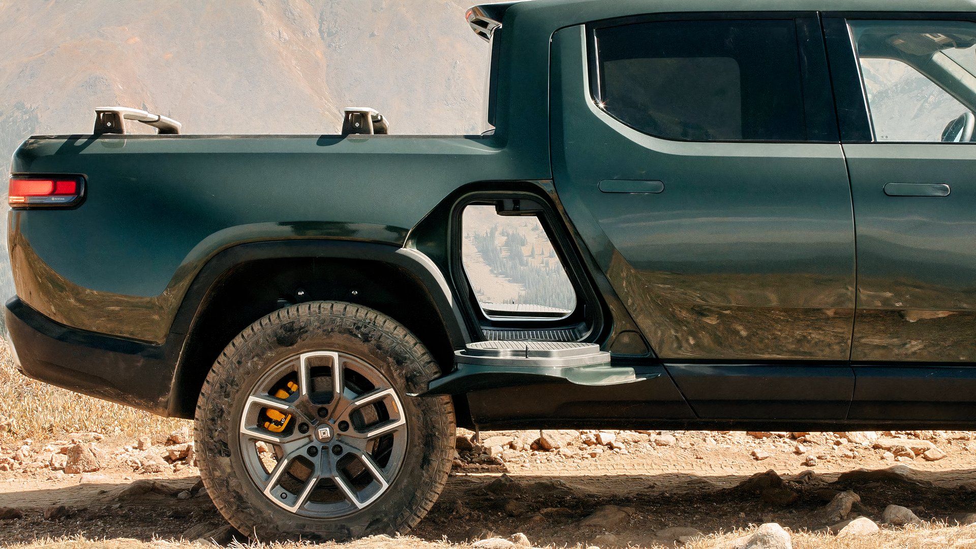 Rivian owners are learning the hard way why trucks have split bodywork