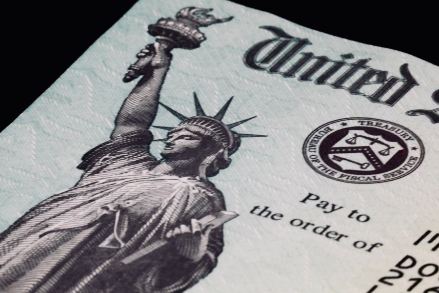 Trump to sign order aimed at retirement plan access ahead of $1,000 ...