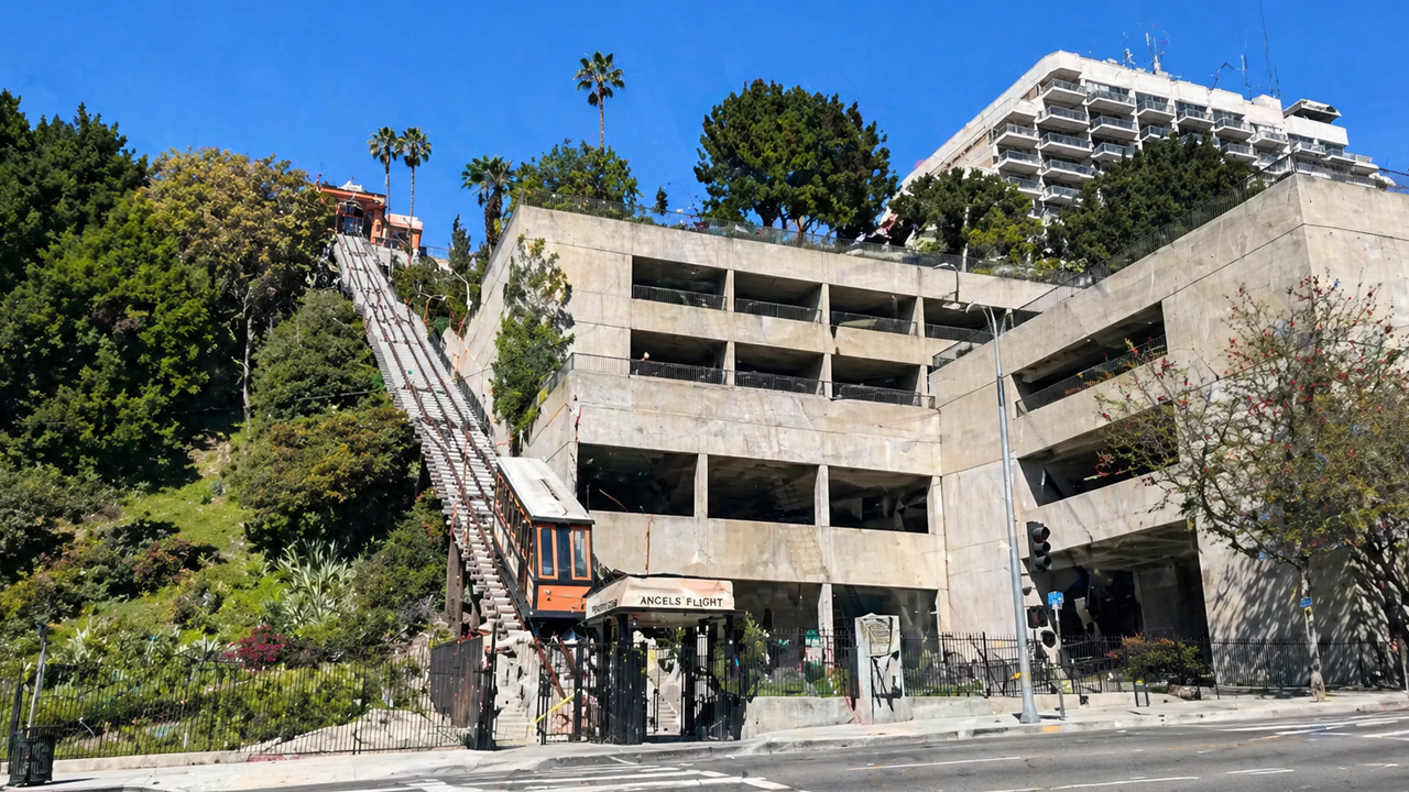 Have you seen this tiny railway in Los Angeles