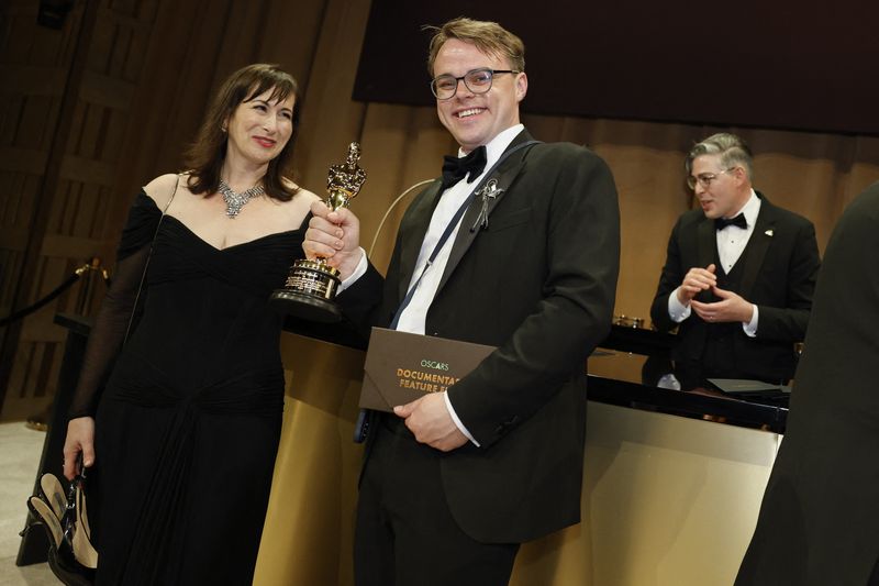 Oscar statuette for 'Mr. Nobody Against Putin' goes missing on flight