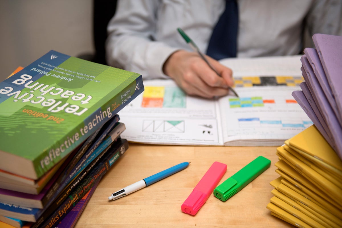 Teacher banned for sending sexual messages to 13-year-old