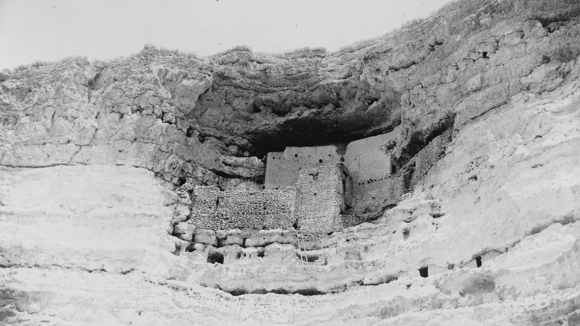 Deep in an Arizona canyon, a 900-year-old village is still clinging to ...