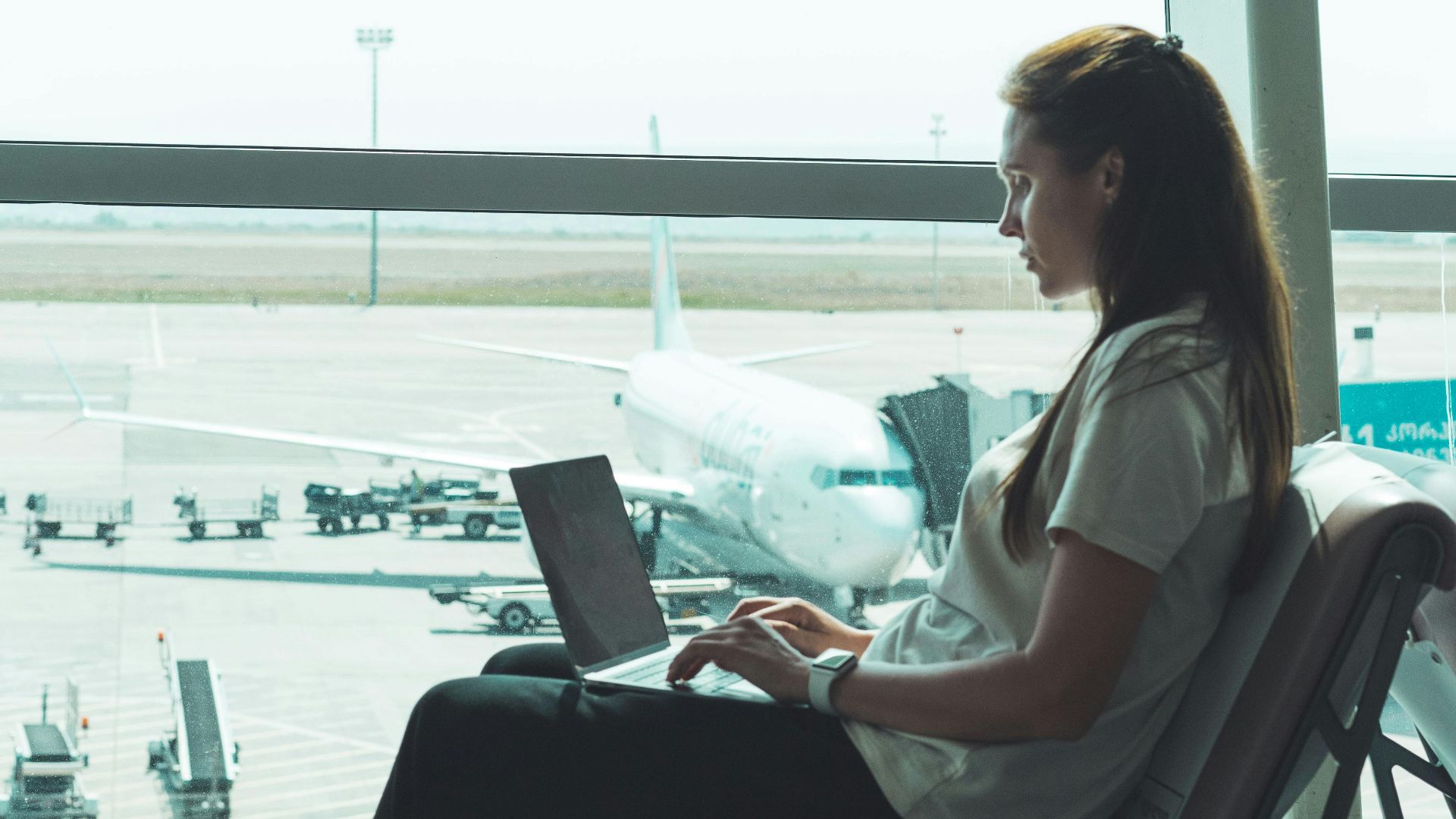 I checked my bank balance on airport WiFi, and now I’m panicking—did I ...