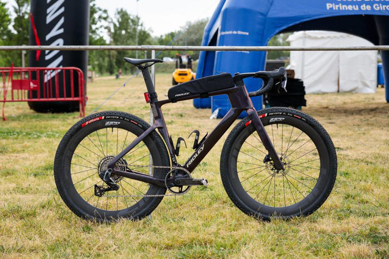Ridley 'RS2' prototype gravel race bike leans heavily into aero ...