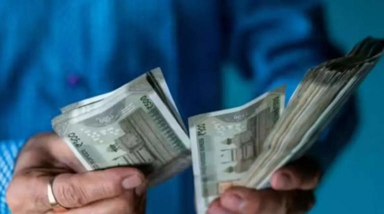 Simple side businesses that can double your Rs 30,000 monthly income