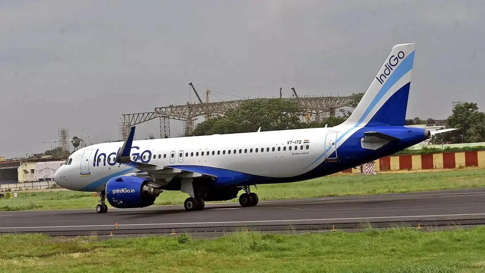 1 मई से अंतरराष्ट्रीय एयरलाइंस के लिए ATF हुआ महंगा, घरेलू एयरलाइंस के ...