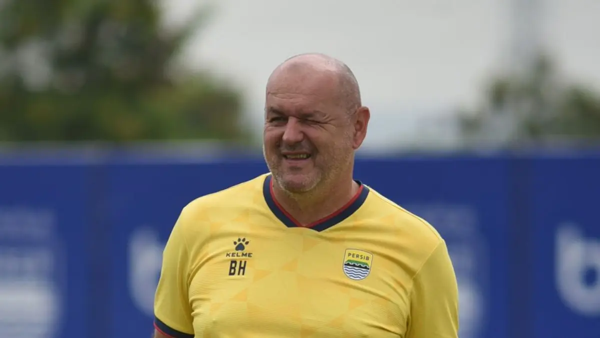 Ditempel ketat Borneo FC, Bojan Hodak optimistis Persib Bandung rebut ...
