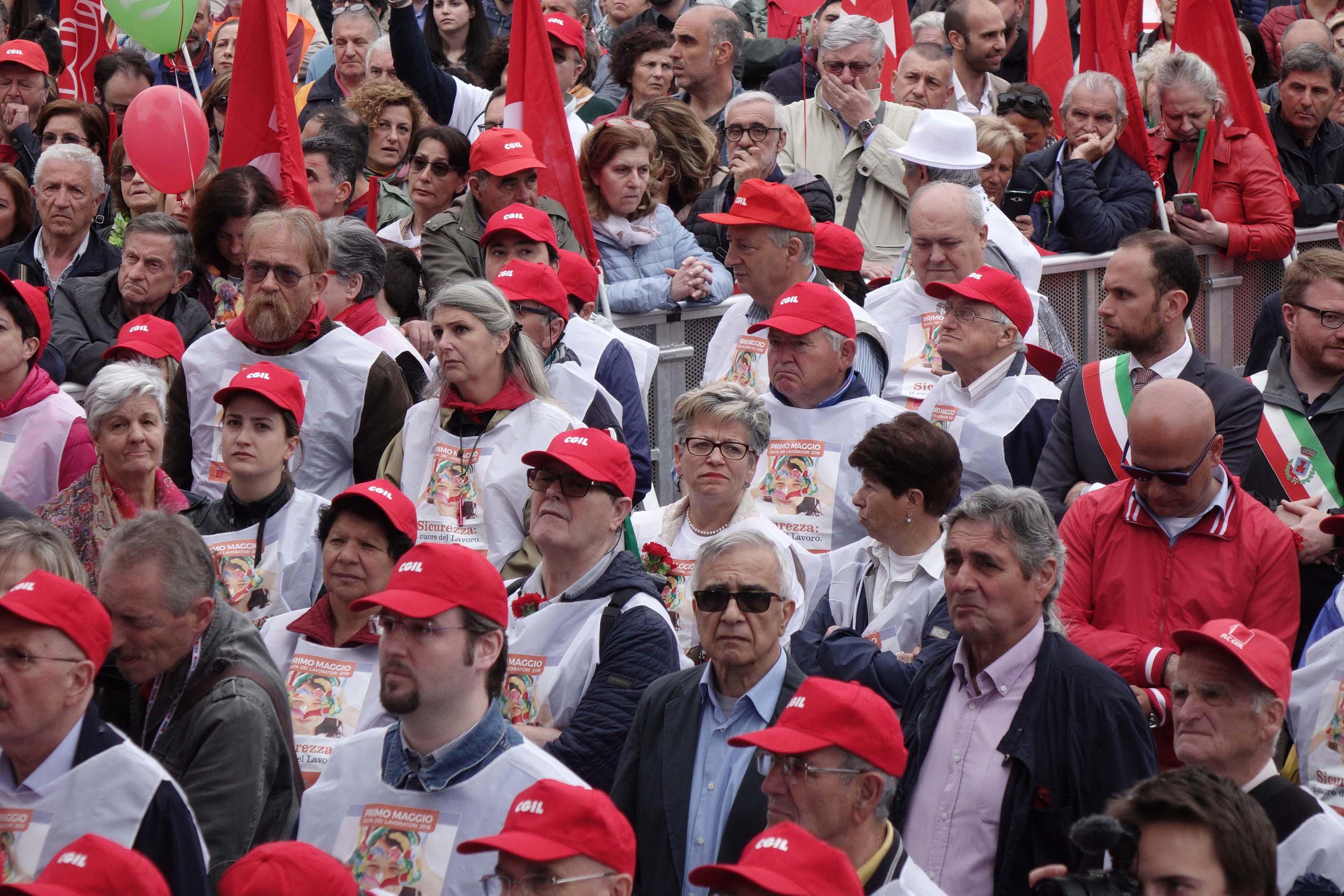 Manifestazione 1 maggio, sindacati uniti in piazza a Marghera. Meloni ...