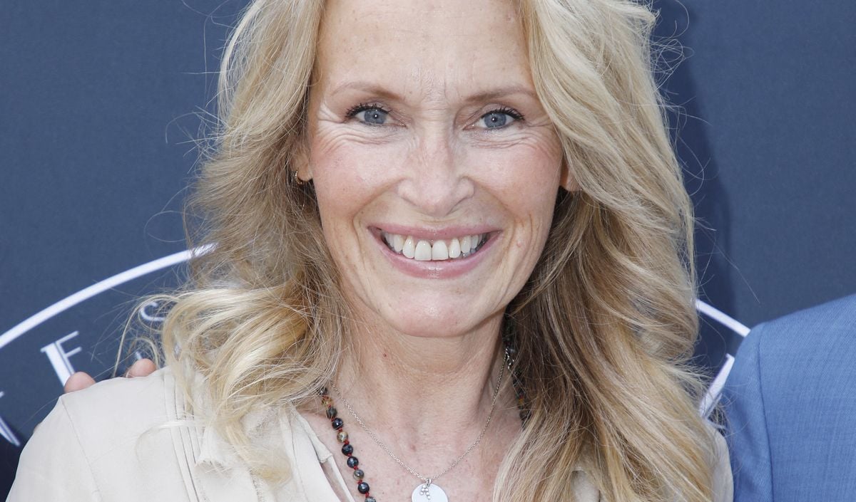 Estelle Lefébure inspire avec une routine beauté minimaliste et ...