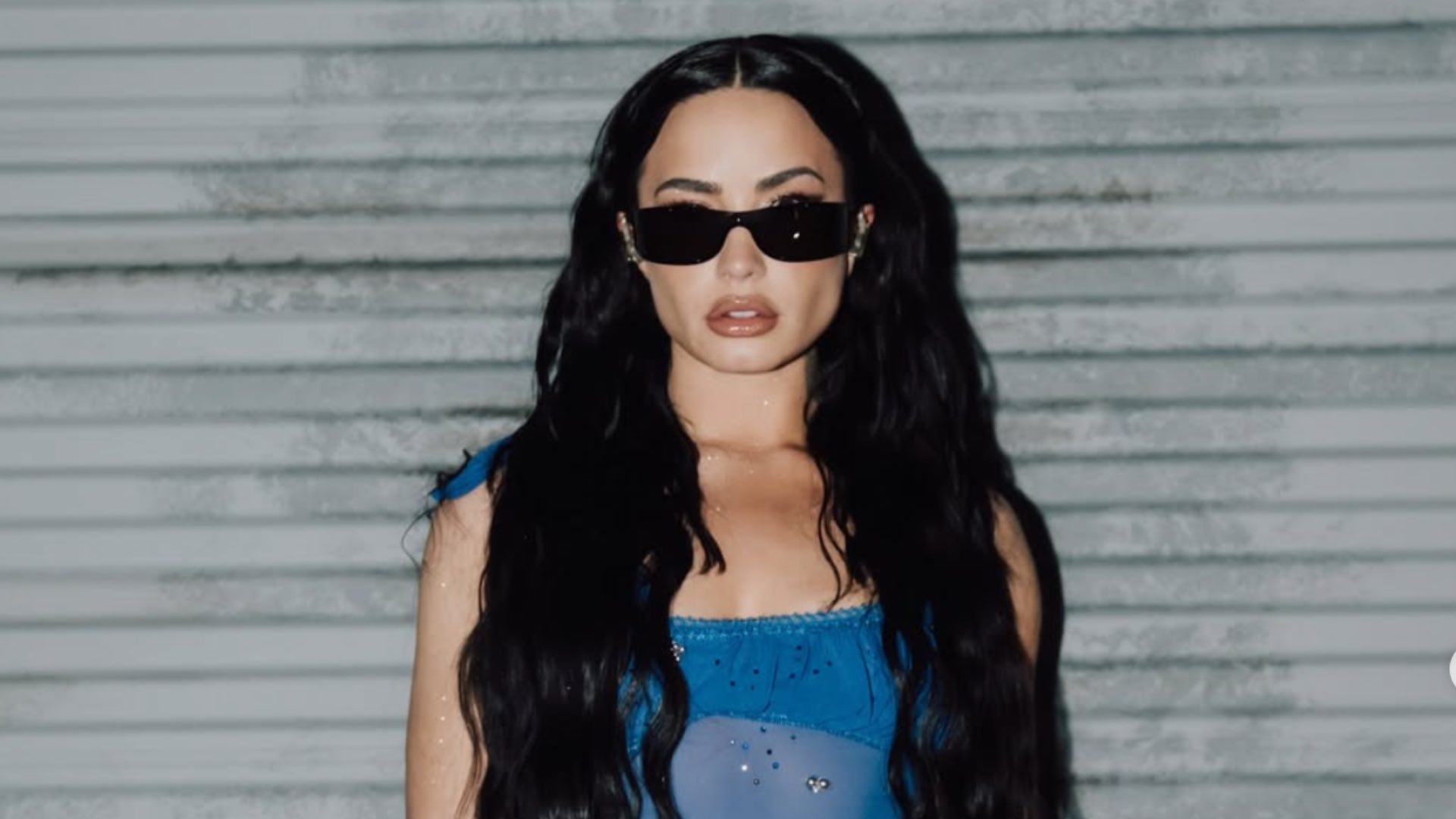 This fashion choice by singer Demi Lovato sparks a wave of reactions