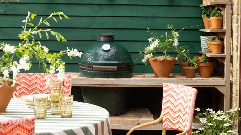 Lidl’s famous kamado grill is back – and it’s a brilliant alternative ...