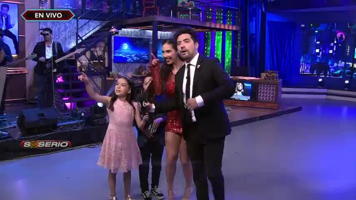 Niña expone que su mamá no le dio regalo por el Día del Niño