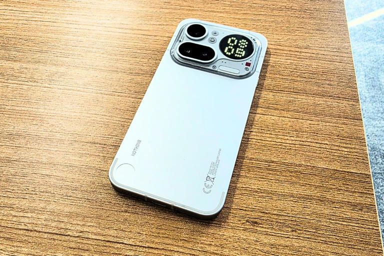 Nothing Phone 4a Pro goes for another design switch with the Glyph effect