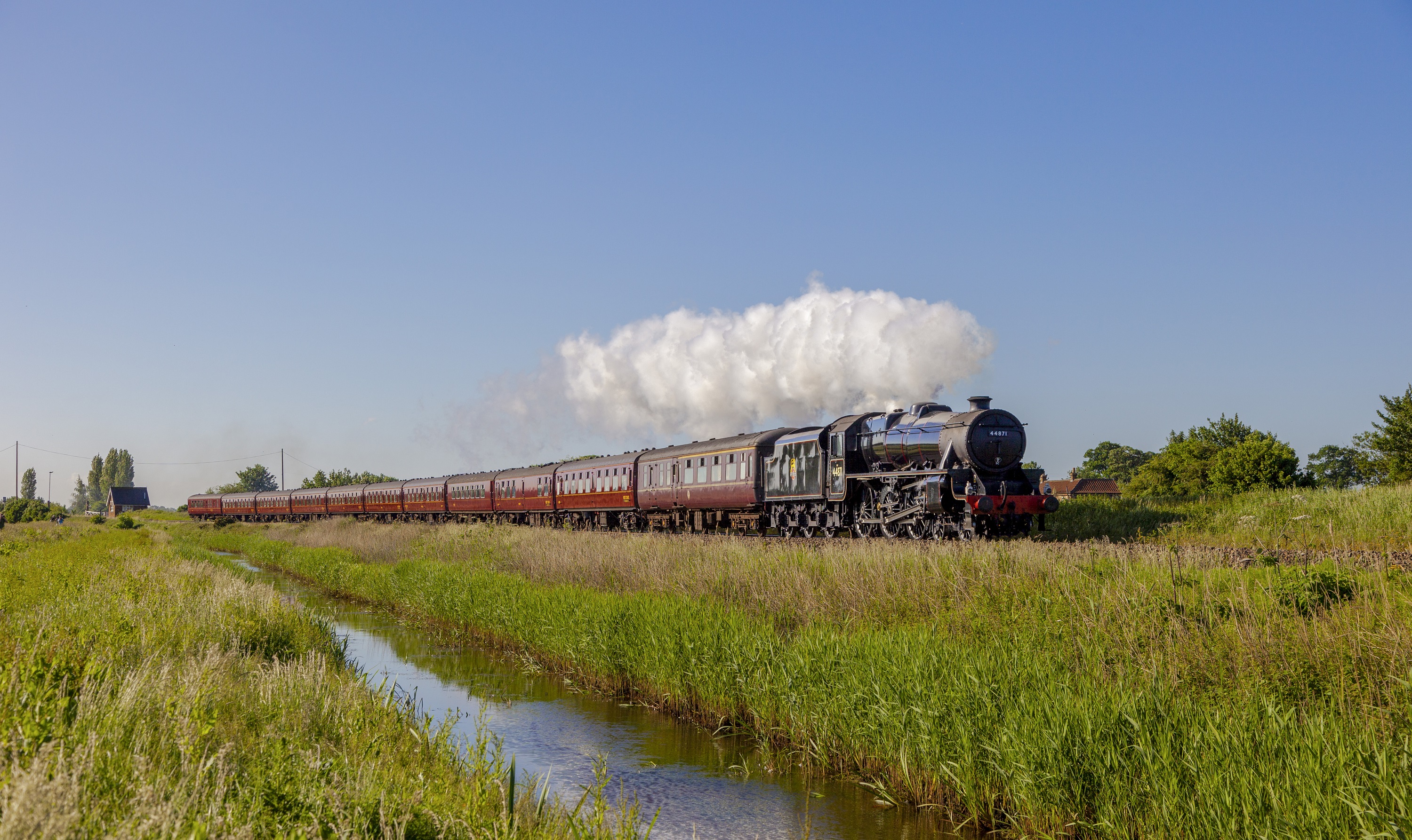 Summer days out by steam - save £20pp with LondonWorld.com