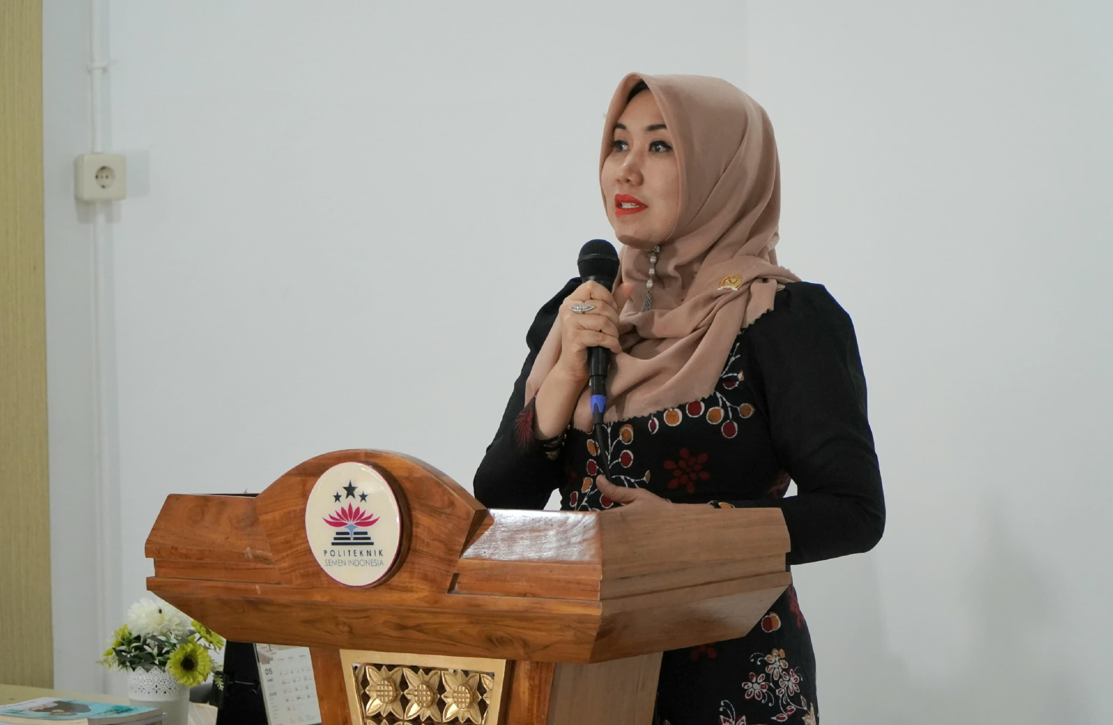 Tanggapi polemik pemecatan guru, Senator Lia Istifhama: Profesi mulia ...