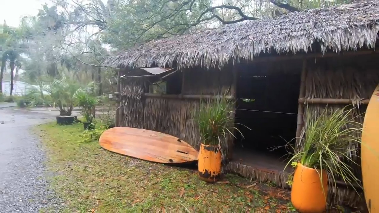 The house is haunted, no doubt - Inside a 1784 plantation with a dark past