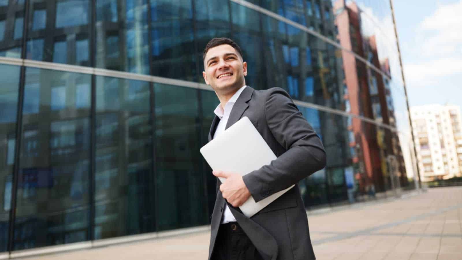 12 behaviors men tend to outgrow in their 40s