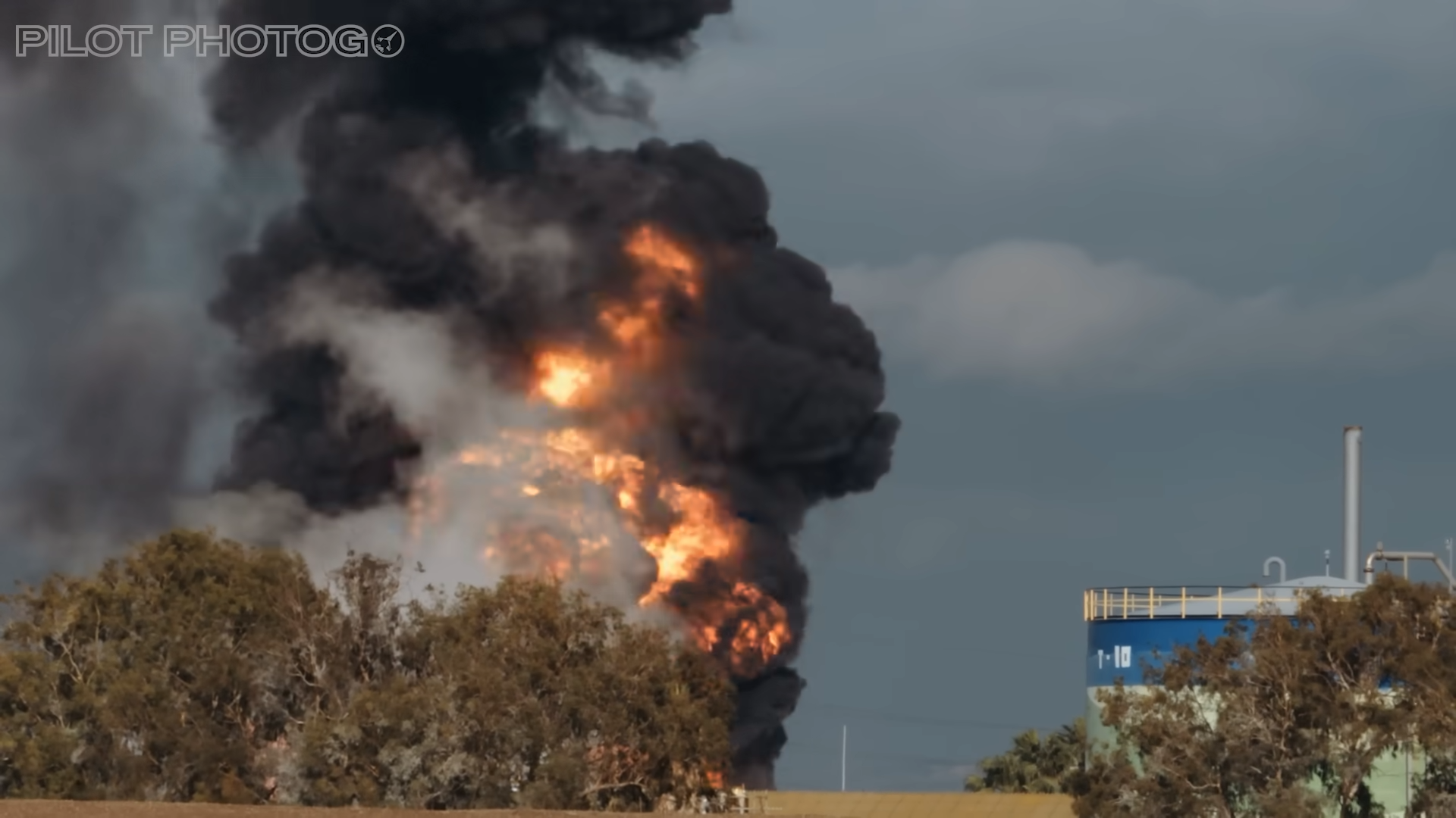 Watch US F-15s shoot down friendly aircraft - "Tragic mistake"