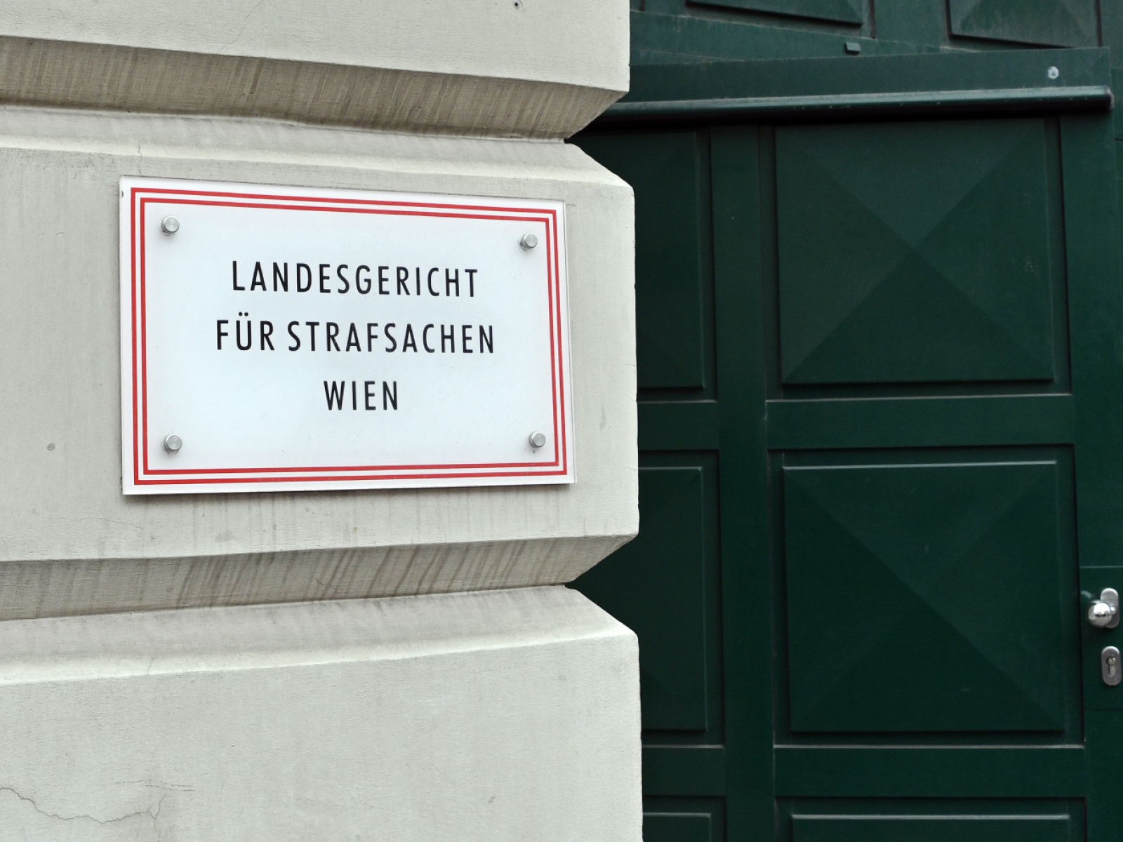 Prozess nach Angriff mit Rohrzange auf 13-jährige Wienerin