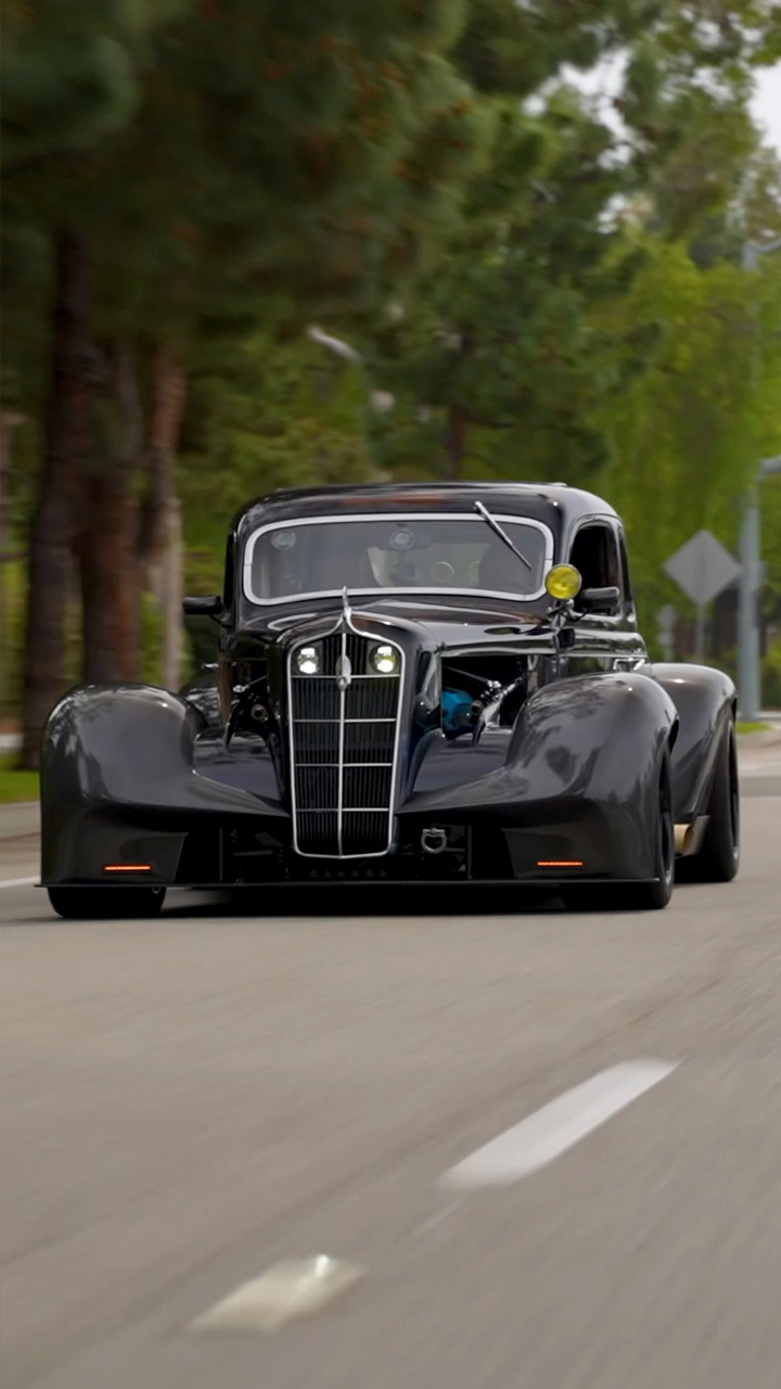 800HP V10 Plymouth hot rod roaring through street