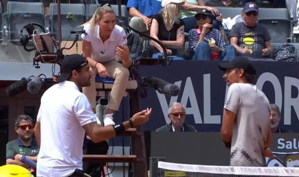 Italian Open fans erupt into boos as star confronts umpire at crucial ...